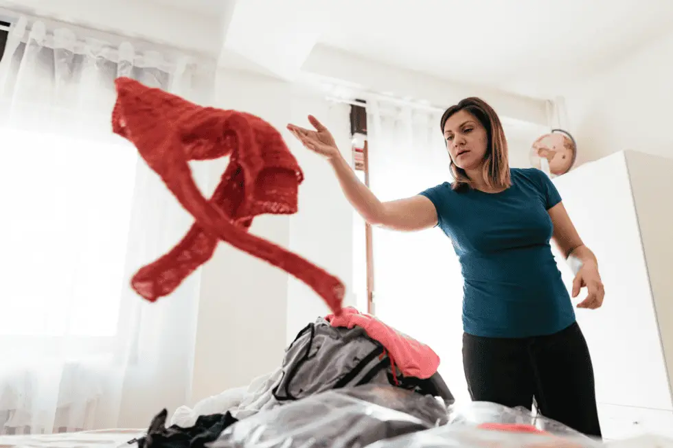 11 Creative Ways to Clean Out Your Closet and Boost Your Organization ...